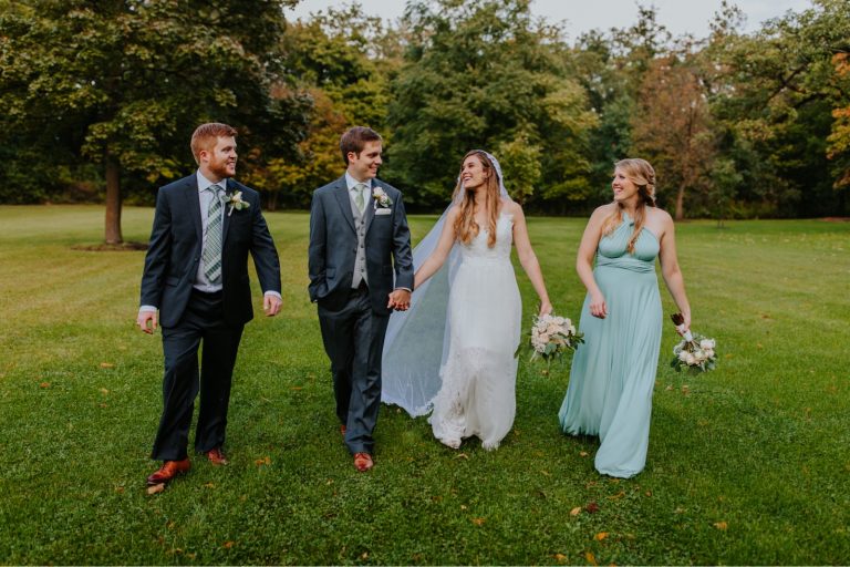Chicago Redfield Estate Wedding Photos Hanna Walkowaik Photography